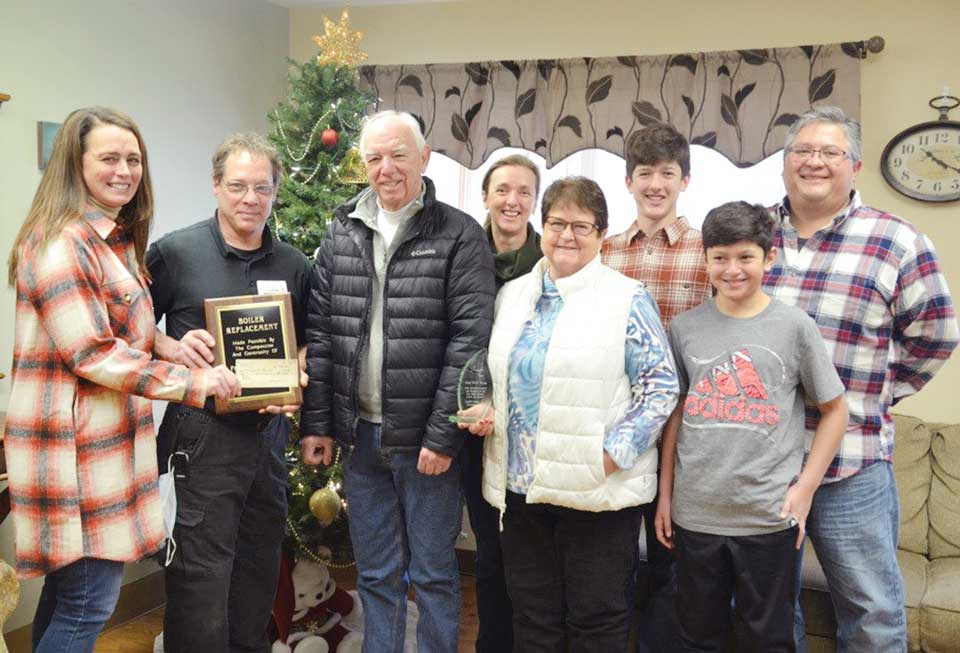 The season of giving | News, Sports, Jobs - The Daily News